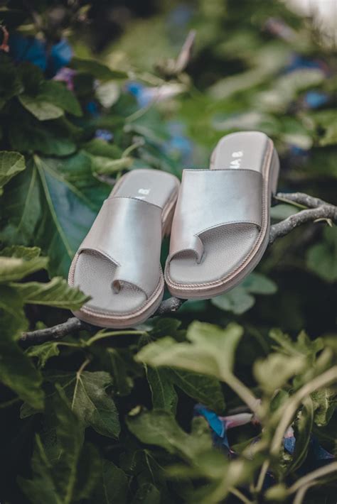 Sandalias De Cuero Modelo Annette Nude Nina B