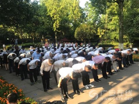 广安市举行纪念邓小平同志诞辰113周年献花仪式组图 邓小平纪念网 人民网