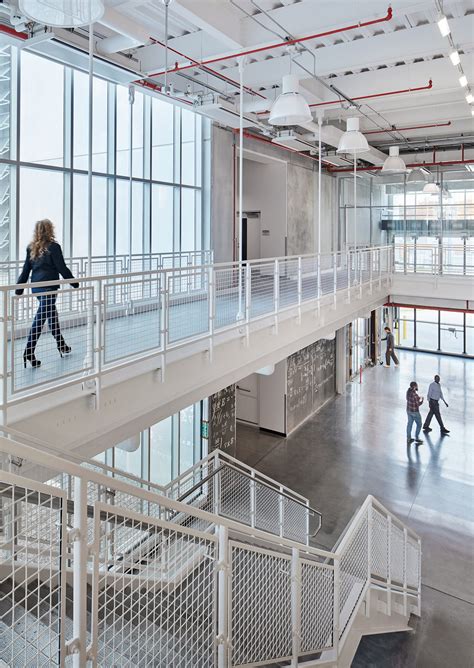 Ross Barney Architects Completes Nasa Testing Facility In Cleveland