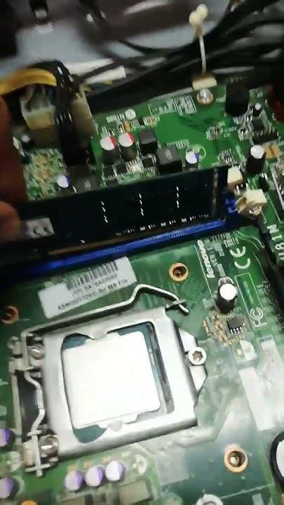 como instalar una ram memoria ddr3 o ddr4 en los bancos tips youtube