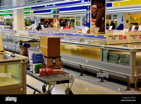 Inside Makro Cash And Carry Wholesale And Catering Store Algarve