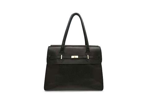 Corello Lança Verão 2013 Com Laura Neiva Harpers Bazaar Moda Beleza E Estilo De Vida Em Um