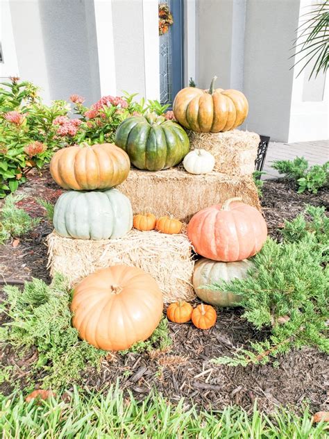 How To Style A Mini Pumpkin Patch For Your Porch