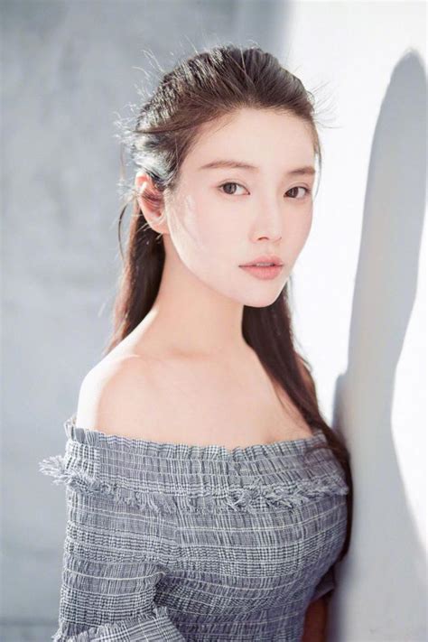 徐冬冬曬美照寫真，網友都說又變性感了 每日頭條