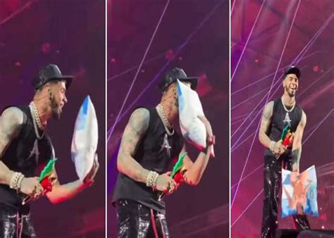 Anuel no halla como conquistar a la "bebecita": La besó en pleno ...