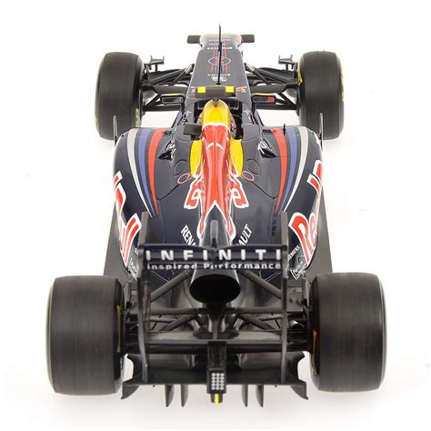 Red Bull Rb7 Nº 2 Mark Webber 2011 Minichamps 110110002 118