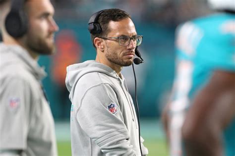 Dolphins Vie To Avenge Monday Night Loss To Titans Last Year