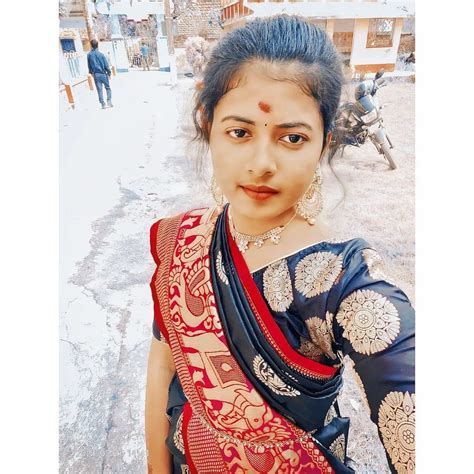Pin By Srs Rls On Nice Pick Beautiful Girl In India Indian Girls