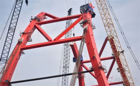 Dikebut Pembangunan Jembatan Pelengkung Baja Pertama Di Indonesia Foto Okezone Foto