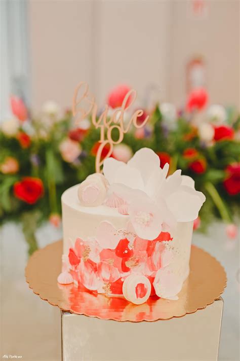 Pastel Blanco Para Despedida De Soltera