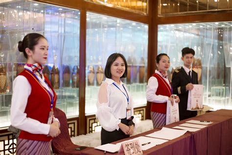 蓝航学子受邀参与第15届中国东盟礼仪大赛来宾赛区志愿服务工作 查看文章 广西蓝天航空职业学院
