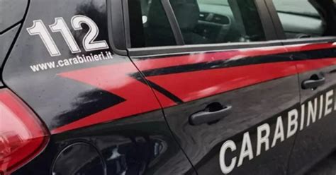 Crotone 50enne Minaccia I Genitori E Tenta Il Suicidio Il Quotidiano