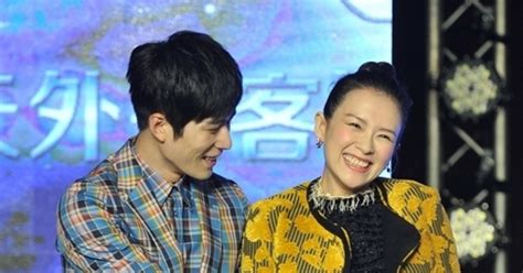 中언론 장쯔이 임신 7개월 연말 美 출산예정