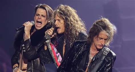 Yungblud Steven Tyler And Joe Perry Pay Tribute To Ozzy Osbourne At Mtv