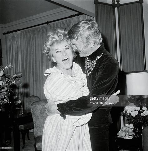 Comedienne Phyllis Diller Gets A Big Hug From Her Husband Warde News