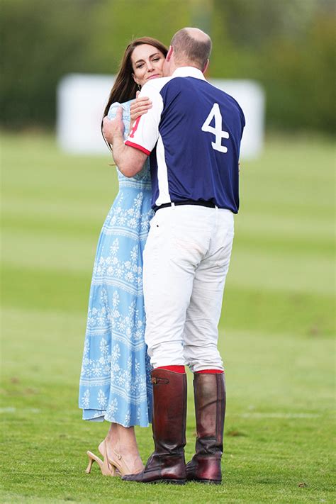Kate Middleton And Prince William Kiss