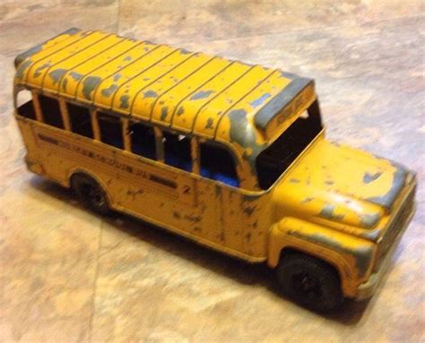 Vintage 1960s Hubley School Bus Old Metal Diecast Toy Yellow Played