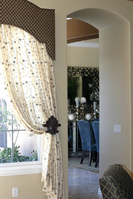 KAY ELLEN DESIGN Dressing Up Your Windows