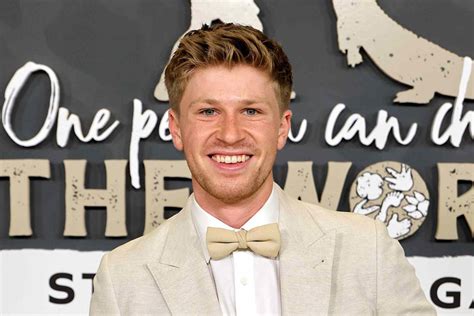 Robert Irwin Teases Hell Be Stripping Down On “dancing With The Stars” Dont Think That Shirt