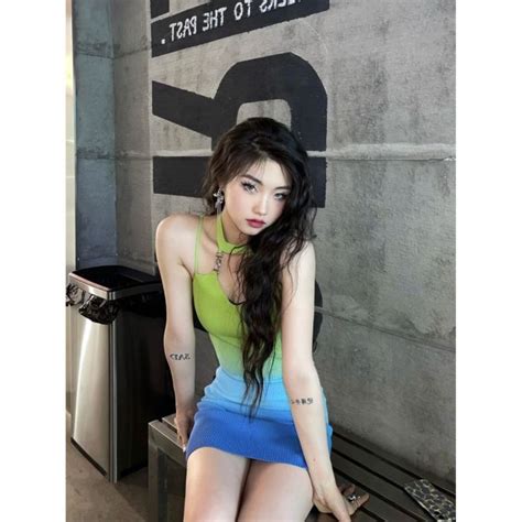 2022 Unang Bahagi Ng Tag Init Bagong Disenyo Sexy Slim Fit Halter Strap