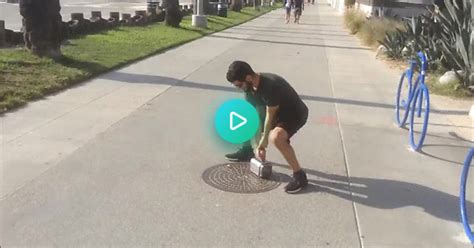 Guy Recreates Thors Hammer Using An Electromagnet And A Thumbprint