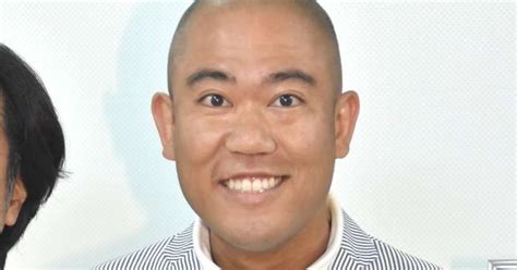 コロチキ・ナダル、4年越しの結婚式報告 妻・娘との3ショットに反響「幸せそうでなにより」「ステキすぎる」 ガールズちゃんねる