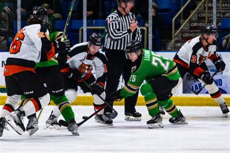 Tigers Split Saskatchewan Road Trip With Win Over Raiders Medicine