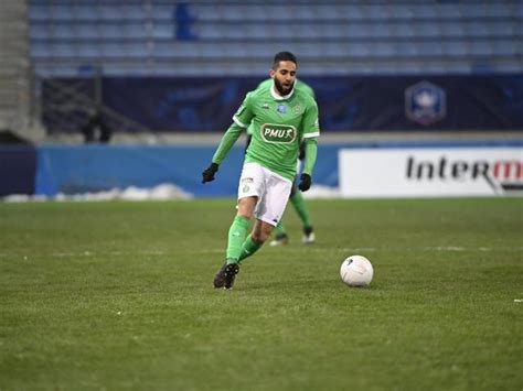 Le Groupe De Saint Etienne Sans Ryad Boudebouz à Lorient France Football