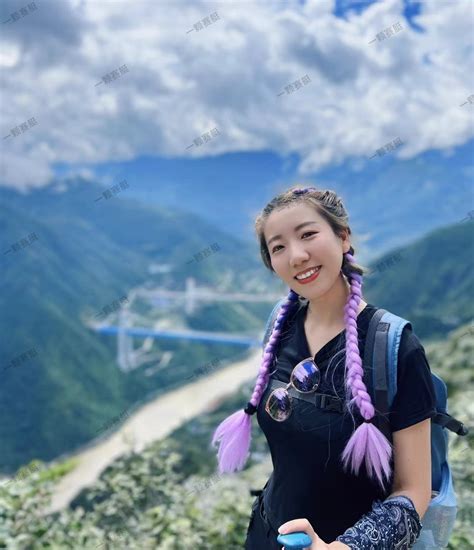 一颗赛艇 On Twitter 扫楼 打胶 射鞋 扫楼打胶 假期第二弹：看朋友圈楼上小姐姐又出去旅游啦，那我果断要履行义务，继续帮