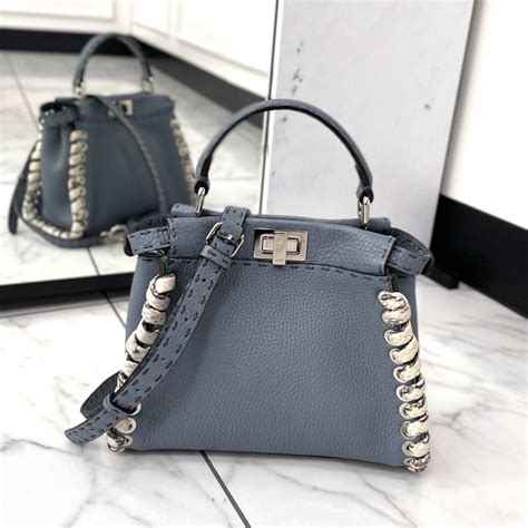 Fendi フェンディ ミニピーカブー ショルダーバック