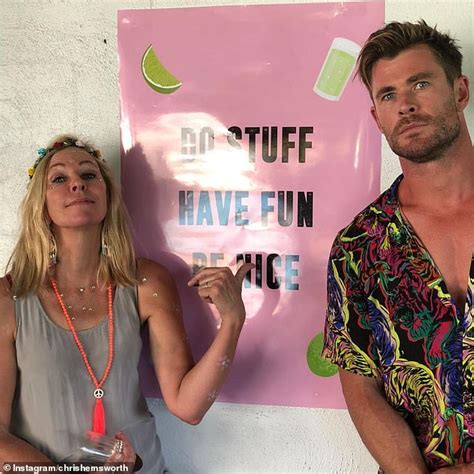 Chris Hemsworths Fans Stunned By His Mother Leonies Youthful Look As