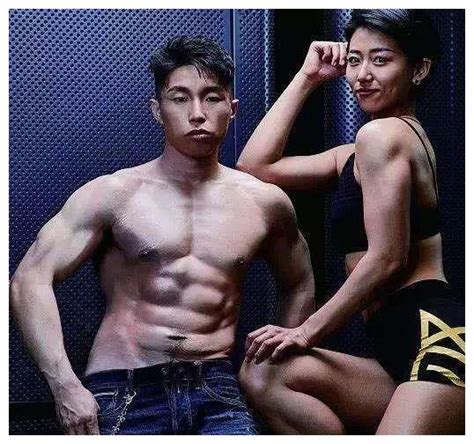 德云社的演员烧饼，为什么没有张云雷、孟鹤堂红？烧饼德云社能耐新浪新闻