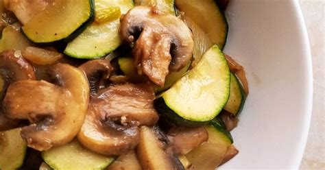 Resep Zucchini Jamur Champions Saus Tiram Oleh Eunike Kartini Cookpad