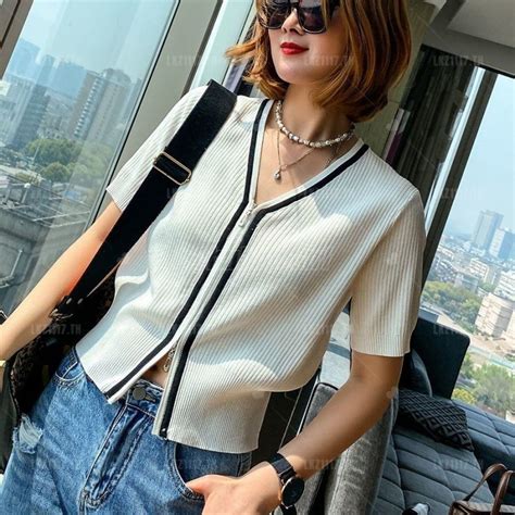 เสื้อยืดคอวีสีขาวสาวอวบ ถูกที่สุด พร้อมโปรโมชั่น ต ค 2025 Biggoเช็คราคาง่ายๆ