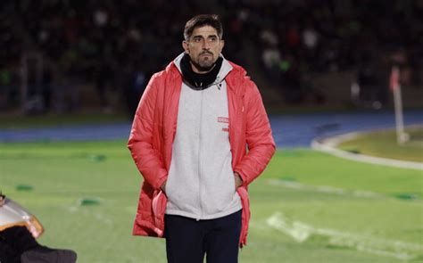 Veljko Paunovic al paso de Vucetich en Chivas Telediario México