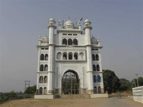 Piran Kaliyar Sharif Tourist Information About Piran Kaliyar Sharif
