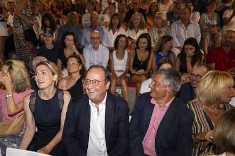 Photo Exclusif Julie Gayet et son mari François Hollande Jean