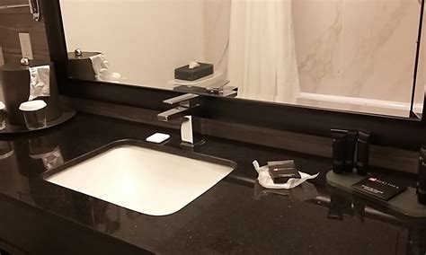 Ruby Foos Montreal CanadÁ 400 Fotos Comparação De Preços E