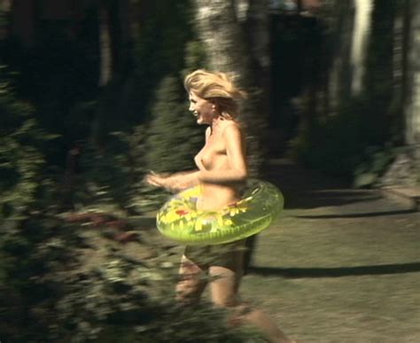 Naked Agnieszka Wosińska in Futro