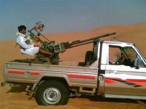 اشتباكات عنيفة بين مليشيا الحوثي ورجال القبائل عقب جريمة مروعة للمليشيات