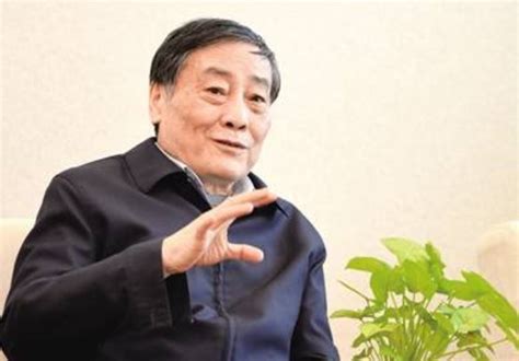 宗庆后：哪怕穿得再差一点，人家也不会把我当讨饭的驱动中国