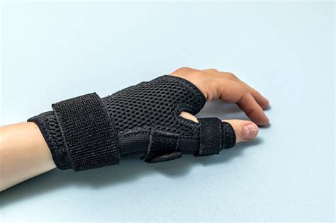 엄지 관절 및 인대 오른손 또는 왼손용 손목 버팀대 조정 가능한 팔찌 팔 지지대 붕대 증후군 건염 압박 안정제 통증 완화 파란색