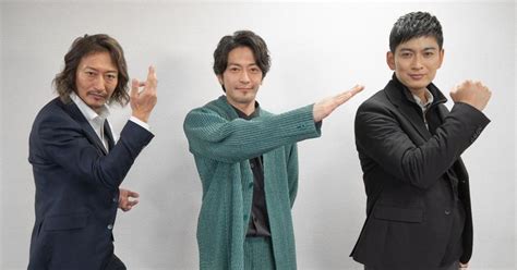 「仮面ライダー龍騎」須賀貴匡x松田悟志x萩野崇、20周年で感じる幸せ 特別だった三人同時変身｜シネマトゥデイ【2024】 仮面ライダー