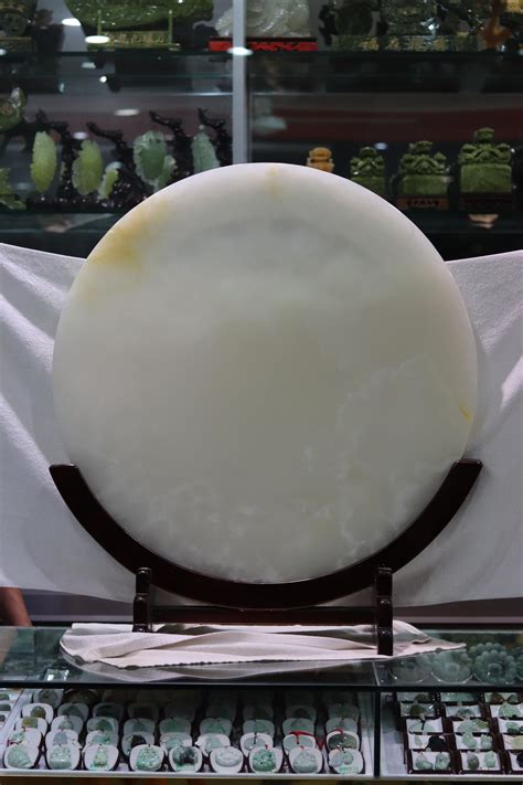 玉圆盘的寓意圆盘摆件有什么寓意圆形空心玉是什么意思大山谷图库