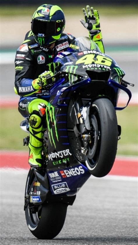 Valentino Rossi Wheelie Hd Valentino Rossi Fiat Yamaha Team Wheelies