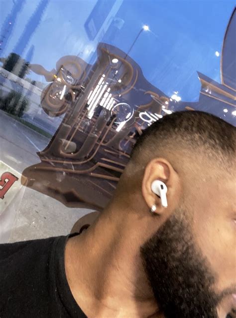 Beard Line Up With High Fade Beard Line Hair Cuts High Fade