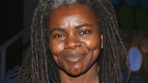 Tracy Chapman Is First Black Writer To Win CMA S Song Of The Year BBC