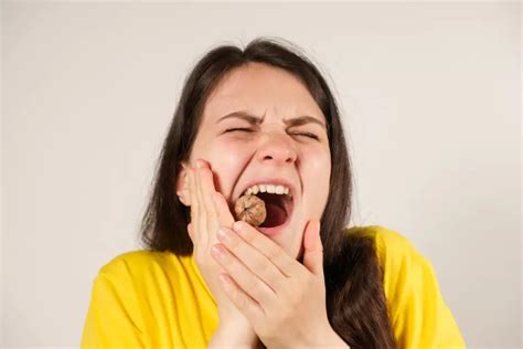 5 Effective Ways To Fix A Chipped Tooth Dentistry Of Newburyport