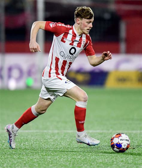 Top Oss Onderuit Tegen Koploper Willem Ii