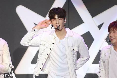 Cha Eunwoo 차은우 Lee Dongmin 이동민 Cha eun woo Astro Korean pop